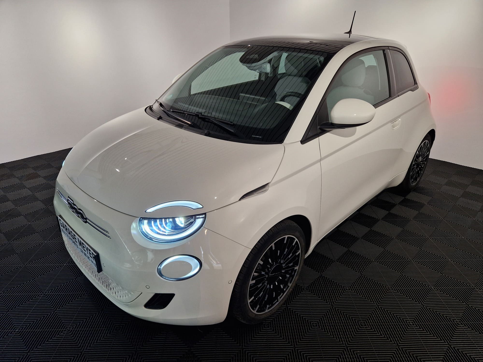 FIAT 500E 42KWH 118CH ICONE PLUS - Garage Meyer